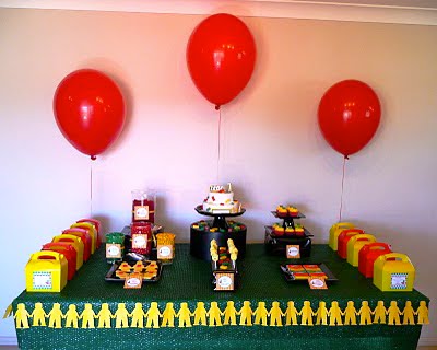 Pluff Mudd Studio: Lego Man Real Party